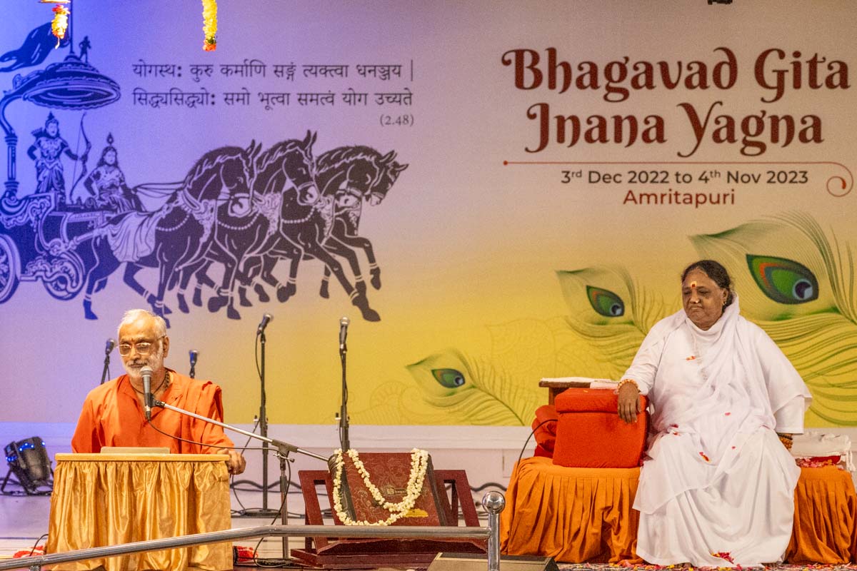 A historic day: The Bhagavad Gita Jnana Yajna concludes - Amma.org