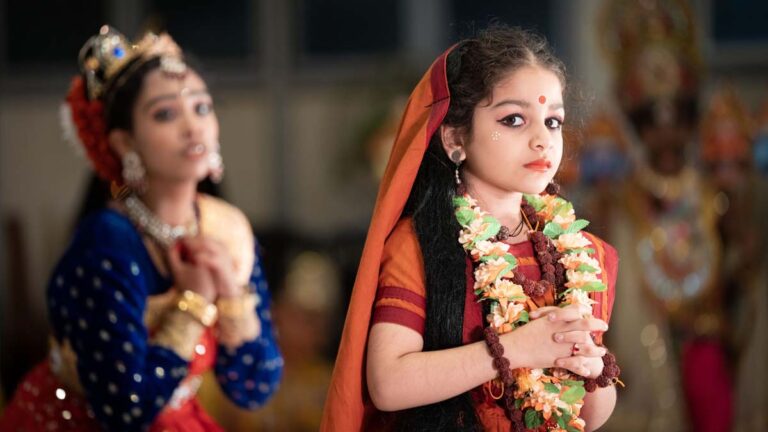 Amma - Mata Amritanandamayi - Official International Site