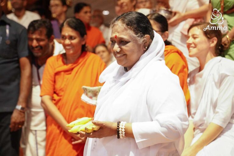 Honouring Lord Shiva is a reminder to awaken the inner eye - Amma.org