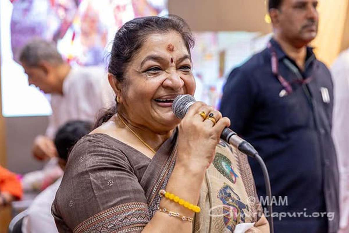 Amma Embraces Chennai: South India Tour 2025 - Amma.org