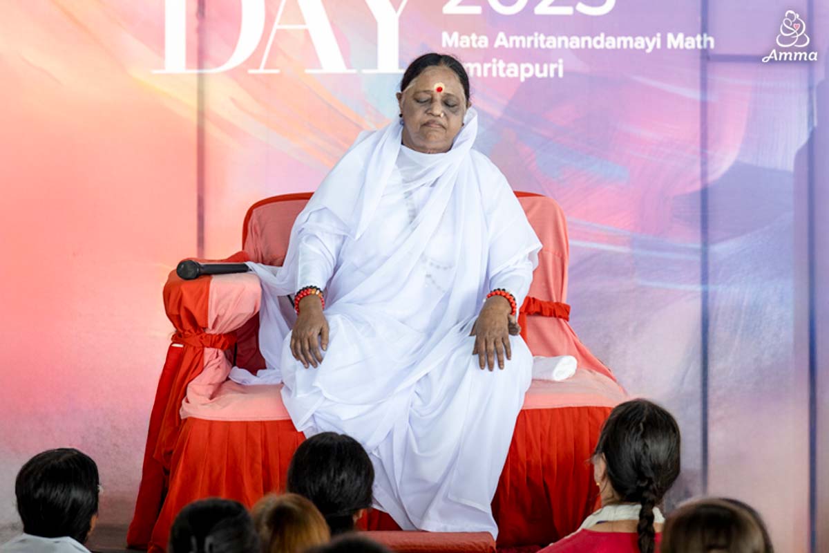 Meditation and Love are One: Celebrating World Meditation Day with Amma ...